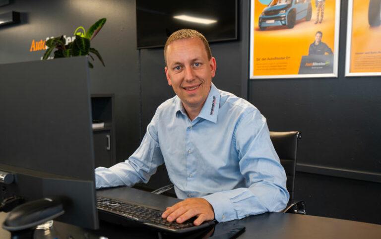 Kontakt - Vangskov Biler A/S